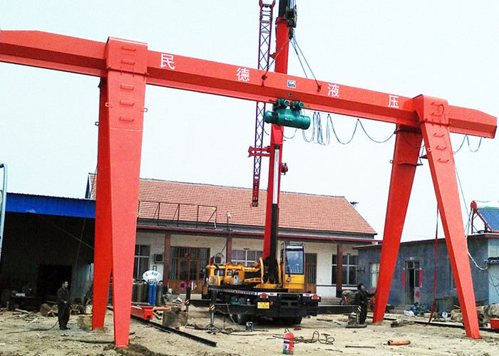 A Frame Mobile Outdoor Gantry Crane Single Girder With Hoist 30 Ton Red ...
